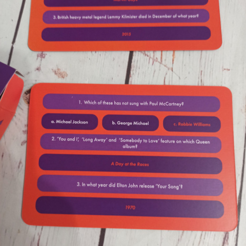 POPMASTER CARD GAME - quiz z muzyki pop > Edu Pszczółka
